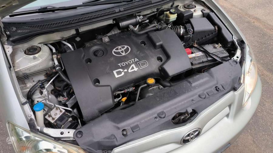 Grey Toyota Corolla 2006 in Vilnius, with an engine capacity of 2.00 L and mileage of 250 thousand km for 1900 €, photo 22 on AUTOMOTO.COM.LV