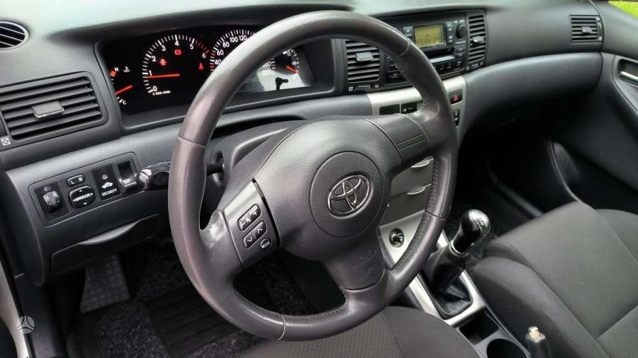 Grey Toyota Corolla 2006 in Vilnius, with an engine capacity of 2.00 L and mileage of 250 thousand km for 1900 €, photo 25 on AUTOMOTO.COM.LV