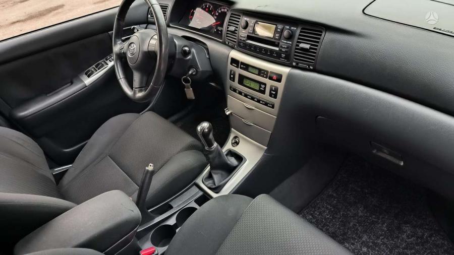 Grey Toyota Corolla 2006 in Vilnius, with an engine capacity of 2.00 L and mileage of 250 thousand km for 1900 €, photo 34 on AUTOMOTO.COM.LV