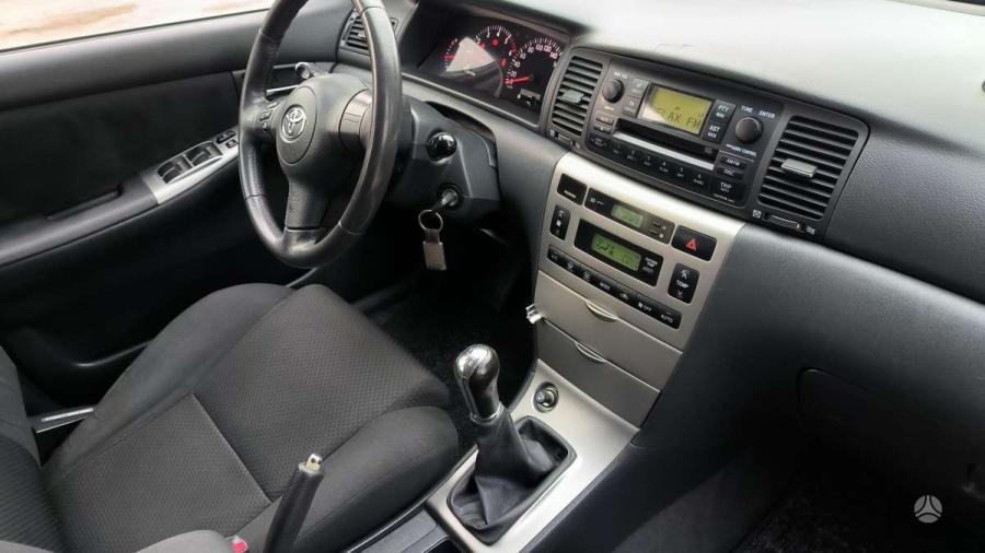 Grey Toyota Corolla 2006 in Vilnius, with an engine capacity of 2.00 L and mileage of 250 thousand km for 1900 €, photo 35 on AUTOMOTO.COM.LV