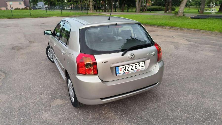 Grey Toyota Corolla 2006 in Vilnius, with an engine capacity of 1.40 L and mileage of 215 thousand km for 1700 €, photo 7 on AUTOMOTO.COM.LV