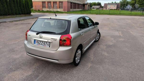 Pelēks Toyota Corolla 2006 Viļņa, ar dzinēja tilpumu 1.40 L un nobraukumu 215 tūkst. km par 1700 €, foto 8 vietnē AUTOMOTO.COM.LV