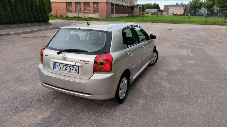 Grey Toyota Corolla 2006 in Vilnius, with an engine capacity of 1.40 L and mileage of 215 thousand km for 1700 €, photo 9 on AUTOMOTO.COM.LV