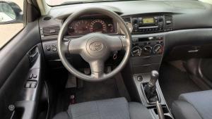 Grey Toyota Corolla 2006 in Vilnius, with an engine capacity of 1.40 L and mileage of 215 thousand km for 1700 €, photo 17 on AUTOMOTO.COM.LV