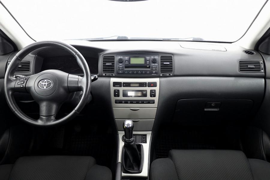 Pelēks Toyota Corolla 2006 Tallina, ar dzinēja tilpumu 1.60 L un nobraukumu 139 tūkst. km par 2599 €, foto 6 vietnē AUTOMOTO.COM.LV
