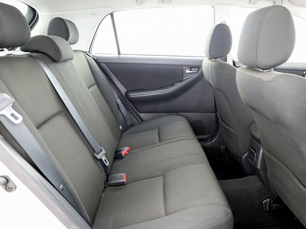 Pelēks Toyota Corolla 2006 Tallina, ar dzinēja tilpumu 1.60 L un nobraukumu 139 tūkst. km par 2599 €, foto 7 vietnē AUTOMOTO.COM.LV