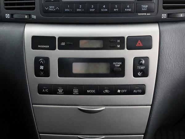 Pelēks Toyota Corolla 2006 Tallina, ar dzinēja tilpumu 1.60 L un nobraukumu 139 tūkst. km par 2599 €, foto 8 vietnē AUTOMOTO.COM.LV