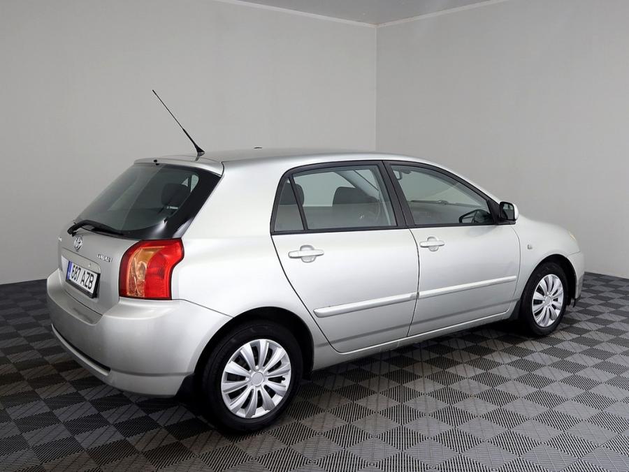 Pelēks Toyota Corolla 2006 Tallina, ar dzinēja tilpumu 1.60 L un nobraukumu 139 tūkst. km par 2599 €, foto 12 vietnē AUTOMOTO.COM.LV