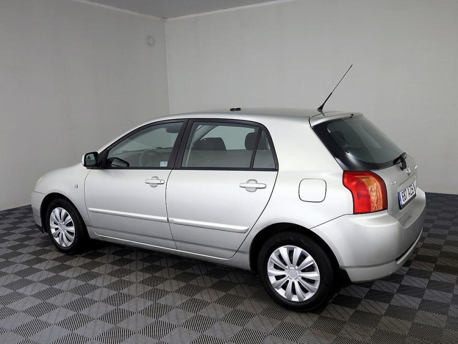 Pelēks Toyota Corolla 2006 Tallina, ar dzinēja tilpumu 1.60 L un nobraukumu 139 tūkst. km par 2599 €, foto 13 vietnē AUTOMOTO.COM.LV