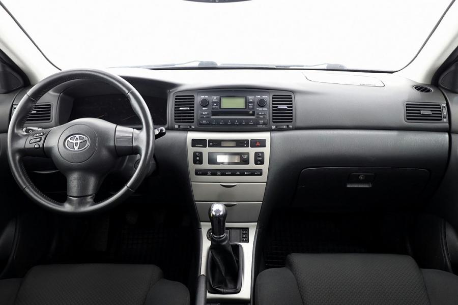 Pelēks Toyota Corolla 2006 Tallina, ar dzinēja tilpumu 1.60 L un nobraukumu 139 tūkst. km par 2599 €, foto 14 vietnē AUTOMOTO.COM.LV
