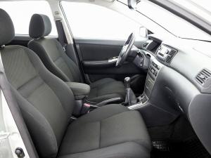 Pelēks Toyota Corolla 2006 Tallina, ar dzinēja tilpumu 1.60 L un nobraukumu 139 tūkst. km par 2599 €, foto 15 vietnē AUTOMOTO.COM.LV