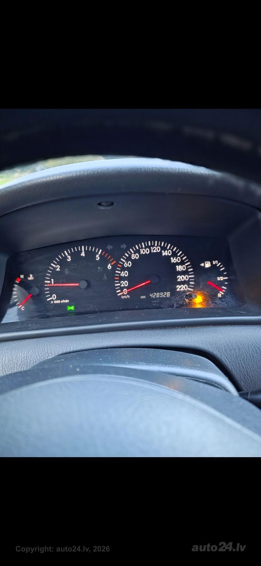 Grey Toyota Corolla 2006 in Elva, with an engine capacity of 1.40 L and mileage of 429 thousand km for 2499 €, photo 26 on AUTOMOTO.COM.LV