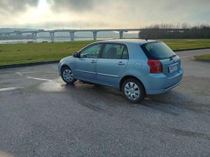 Grey Toyota Corolla 2007 in Jurbarkas, with an engine capacity of 1.36 L and mileage of 249 thousand km for 1800 €, photo 5 on AUTOMOTO.COM.LV