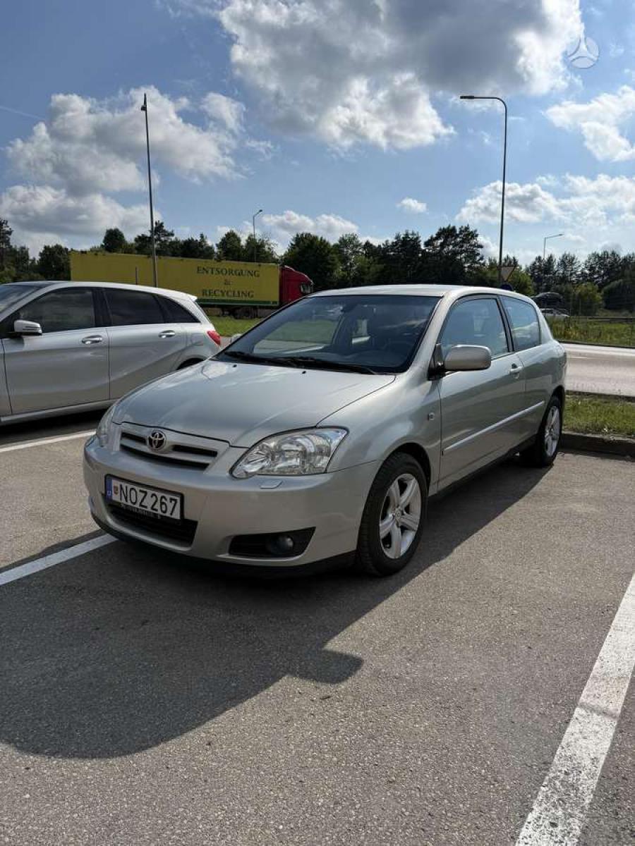 Grey Toyota Corolla 2007 in Vilnius, with an engine capacity of 1.60 L and mileage of 145 thousand km for 1900 €, photo 1 on AUTOMOTO.COM.LV