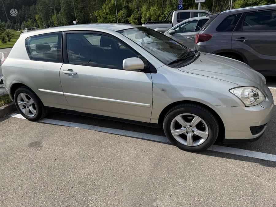 Grey Toyota Corolla 2007 in Vilnius, with an engine capacity of 1.60 L and mileage of 145 thousand km for 1900 €, photo 4 on AUTOMOTO.COM.LV