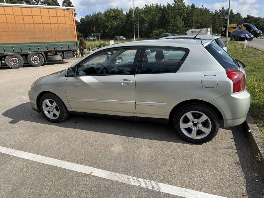 Grey Toyota Corolla 2007 in Vilnius, with an engine capacity of 1.60 L and mileage of 145 thousand km for 1900 €, photo 8 on AUTOMOTO.COM.LV