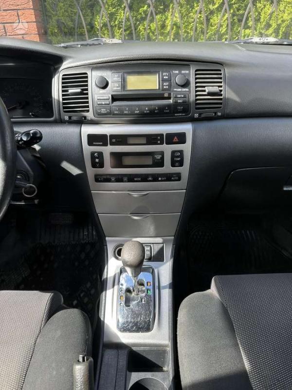 Pelēks Toyota Corolla 2007 Klaipėda, ar dzinēja tilpumu 0.00 L un nobraukumu 280 tūkst. km par 1700 €, foto 9 vietnē AUTOMOTO.COM.LV