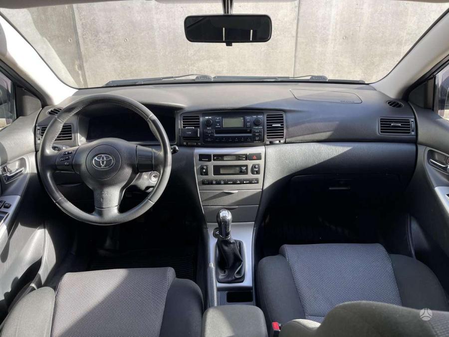 Pelēks Toyota Corolla 2007 Viļņa, ar dzinēja tilpumu 2.00 L un nobraukumu 253 tūkst. km par 2900 €, foto 7 vietnē AUTOMOTO.COM.LV
