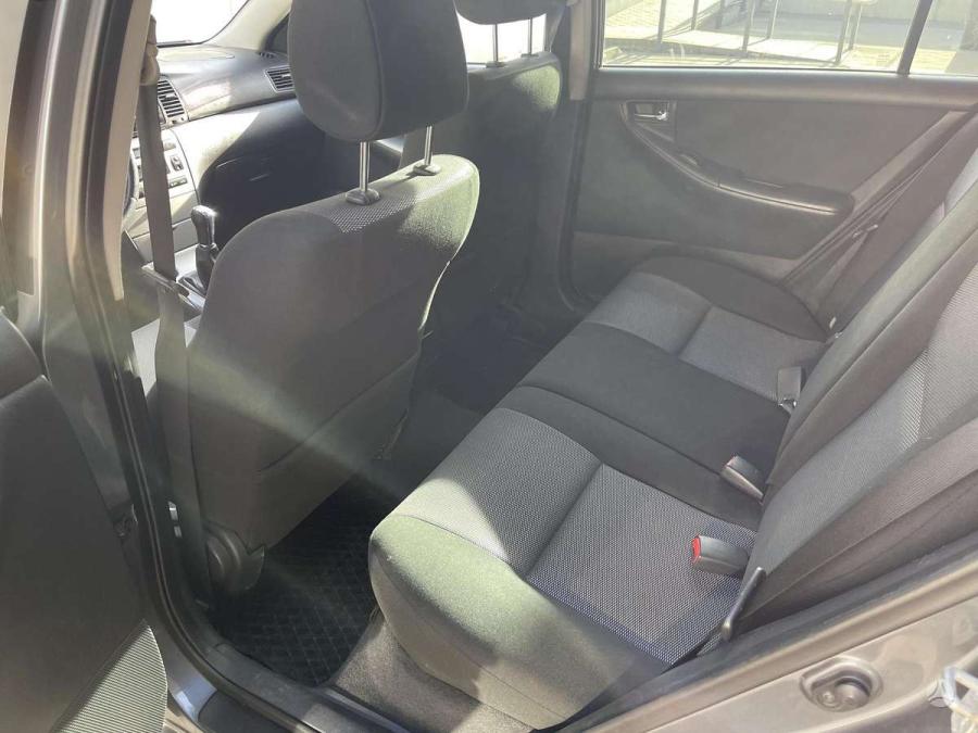 Pelēks Toyota Corolla 2007 Viļņa, ar dzinēja tilpumu 2.00 L un nobraukumu 253 tūkst. km par 2900 €, foto 9 vietnē AUTOMOTO.COM.LV