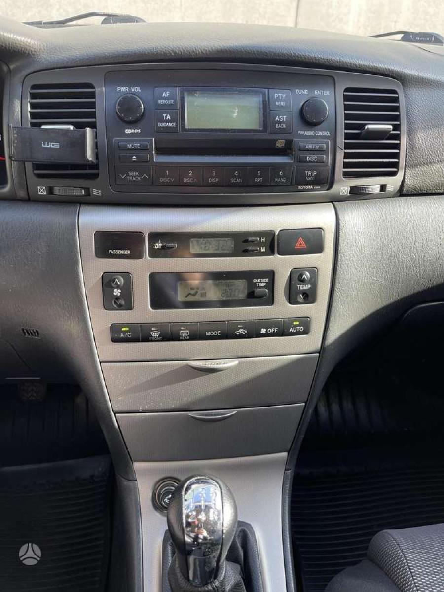 Pelēks Toyota Corolla 2007 Viļņa, ar dzinēja tilpumu 2.00 L un nobraukumu 253 tūkst. km par 2900 €, foto 12 vietnē AUTOMOTO.COM.LV