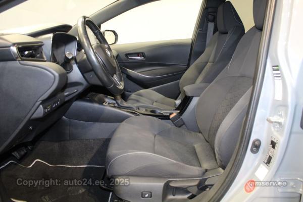 Grey Toyota Corolla 2019 in Tallinn, with an engine capacity of 1.80 L and mileage of 77 thousand km for 15990 €, photo 11 on AUTOMOTO.COM.LV