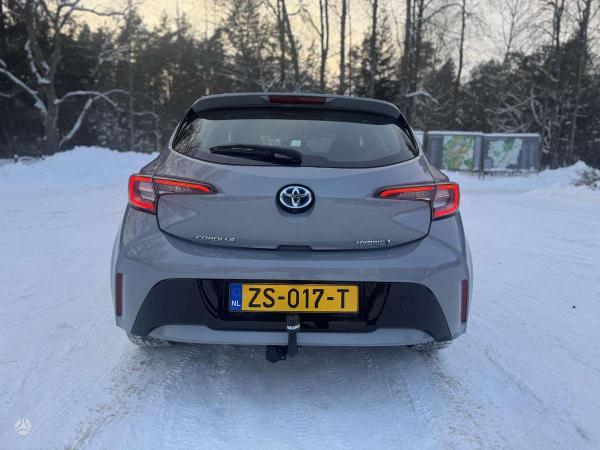 Pelēks Toyota Corolla 2019 Anykščiai, ar dzinēja tilpumu 1.80 L un nobraukumu 91 tūkst. km par 16099 €, foto 3 vietnē AUTOMOTO.COM.LV