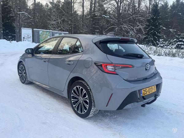 Pelēks Toyota Corolla 2019 Anykščiai, ar dzinēja tilpumu 1.80 L un nobraukumu 91 tūkst. km par 16099 €, foto 8 vietnē AUTOMOTO.COM.LV
