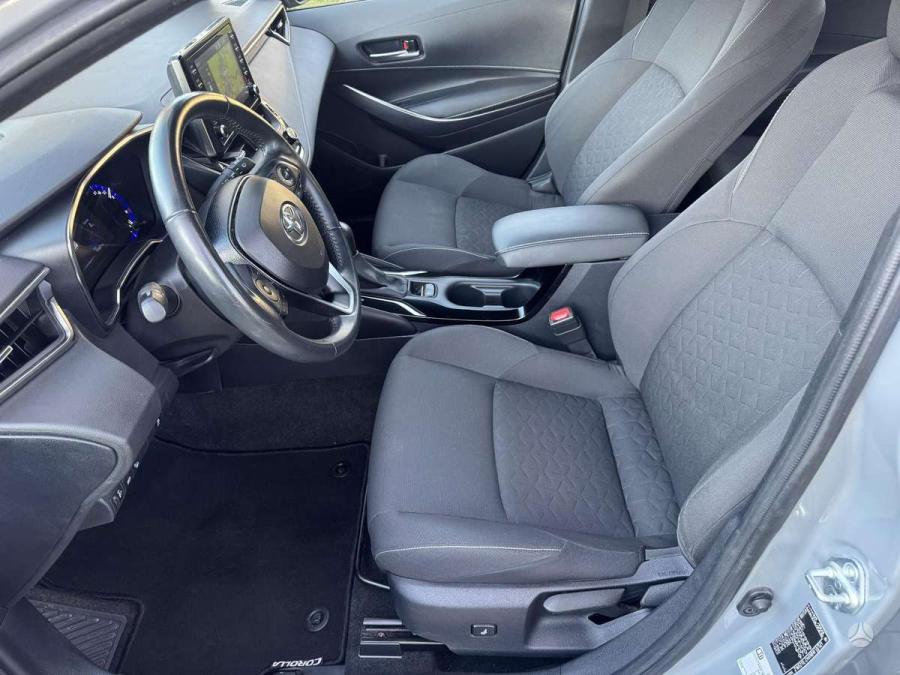 Grey Toyota Corolla 2019 in Anyksciai, with an engine capacity of 1.80 L and mileage of 91 thousand km for 16099 €, photo 16 on AUTOMOTO.COM.LV