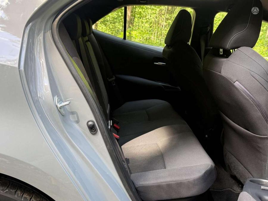 Pelēks Toyota Corolla 2019 Tauragė, ar dzinēja tilpumu 1.80 L un nobraukumu 186 tūkst. km par 12900 €, foto 13 vietnē AUTOMOTO.COM.LV