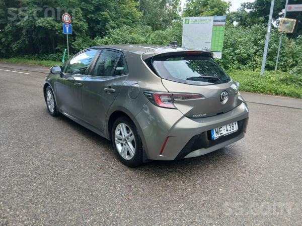 Grey Toyota Corolla 2019 in Ogre, with an engine capacity of 1.20 L and mileage of 102 thousand km for 10900 €, photo 3 on AUTOMOTO.COM.LV