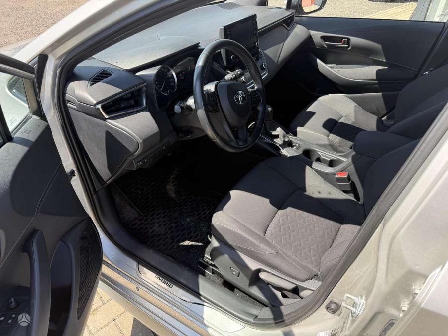Pelēks Toyota Corolla 2019 Panevēža, ar dzinēja tilpumu 1.80 L un nobraukumu 35 tūkst. km par 15500 €, foto 7 vietnē AUTOMOTO.COM.LV