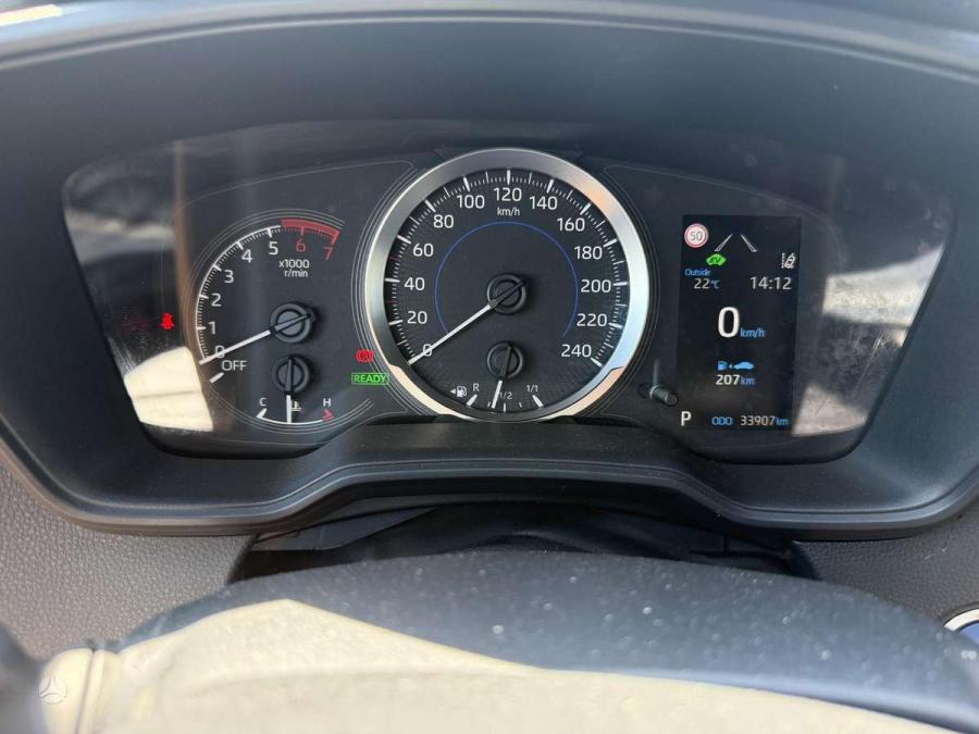 Pelēks Toyota Corolla 2019 Panevēža, ar dzinēja tilpumu 1.80 L un nobraukumu 35 tūkst. km par 15500 €, foto 12 vietnē AUTOMOTO.COM.LV