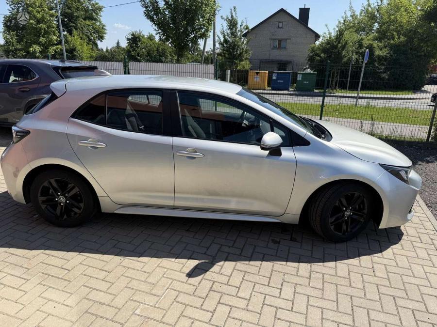 Pelēks Toyota Corolla 2019 Panevēža, ar dzinēja tilpumu 1.80 L un nobraukumu 35 tūkst. km par 15500 €, foto 14 vietnē AUTOMOTO.COM.LV