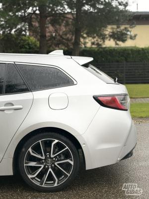 Grey Toyota Corolla 2019 in Vilnius, with an engine capacity of 2.00 L and mileage of 66 thousand km for 15500 €, photo 8 on AUTOMOTO.COM.LV