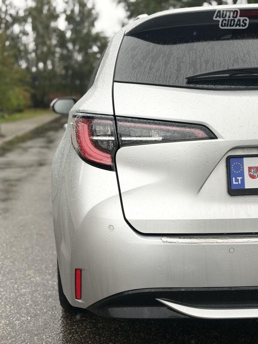 Grey Toyota Corolla 2019 in Vilnius, with an engine capacity of 2.00 L and mileage of 66 thousand km for 15500 €, photo 14 on AUTOMOTO.COM.LV