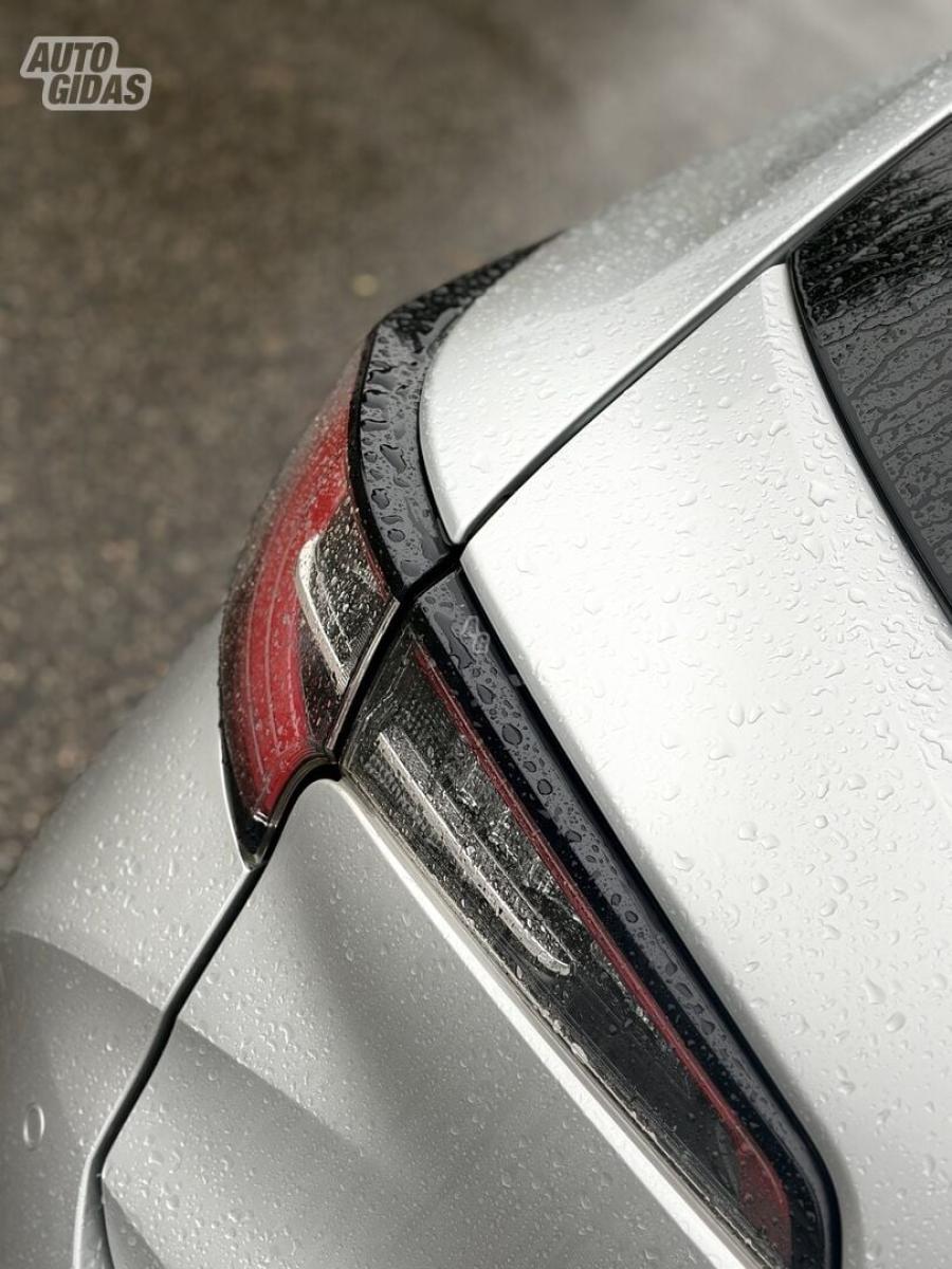Grey Toyota Corolla 2019 in Vilnius, with an engine capacity of 2.00 L and mileage of 66 thousand km for 15500 €, photo 15 on AUTOMOTO.COM.LV