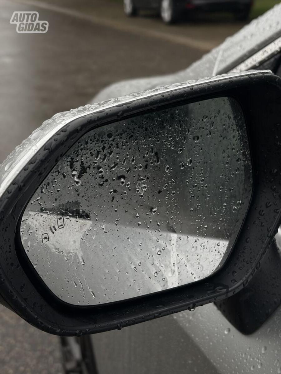 Grey Toyota Corolla 2019 in Vilnius, with an engine capacity of 2.00 L and mileage of 66 thousand km for 15500 €, photo 20 on AUTOMOTO.COM.LV