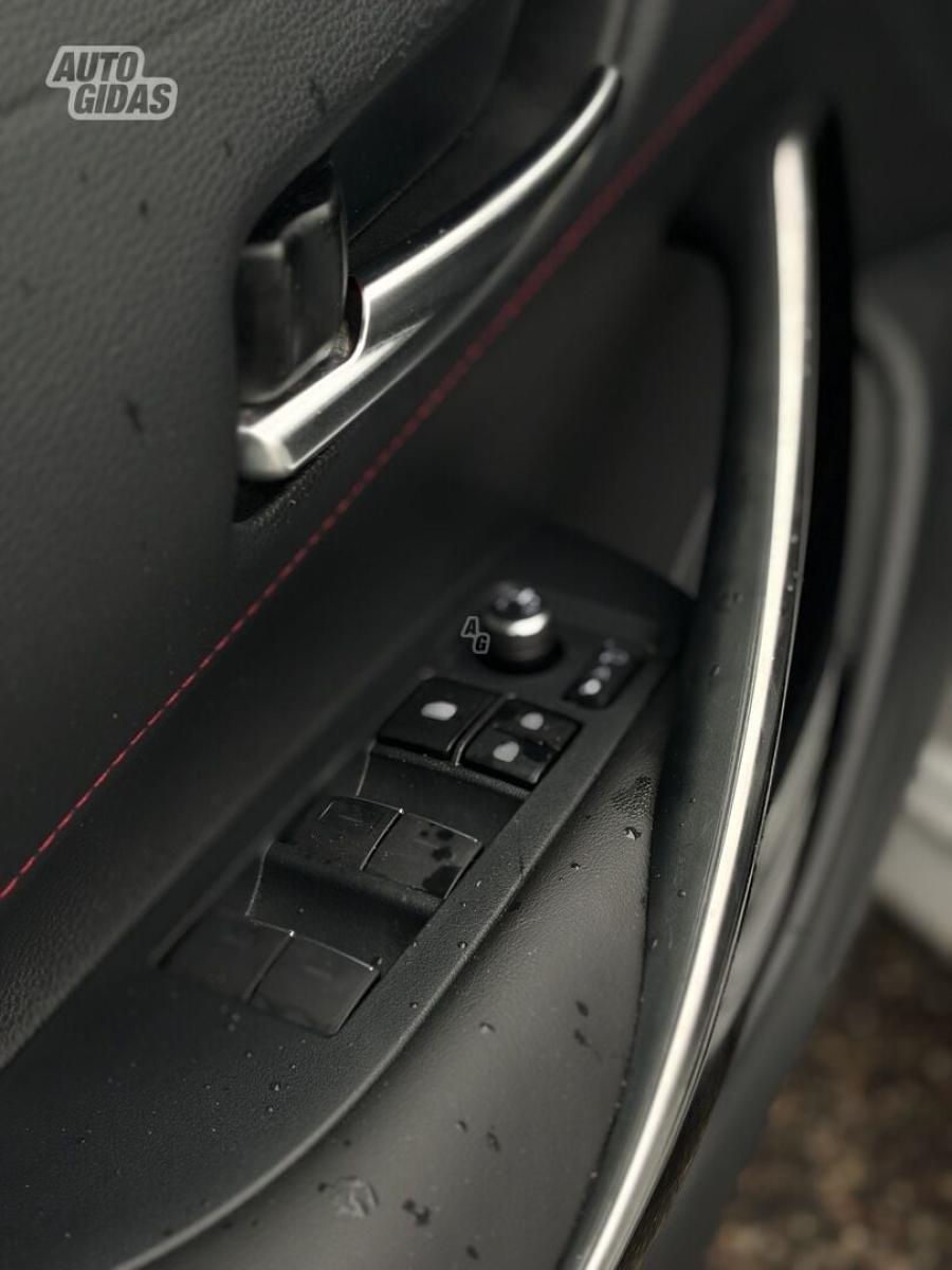 Grey Toyota Corolla 2019 in Vilnius, with an engine capacity of 2.00 L and mileage of 66 thousand km for 15500 €, photo 21 on AUTOMOTO.COM.LV