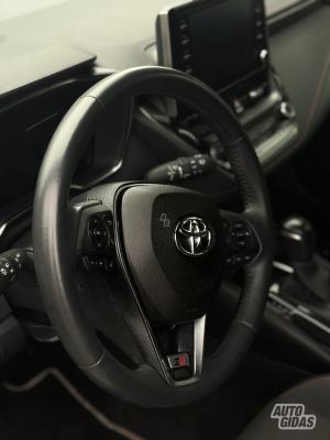 Grey Toyota Corolla 2019 in Vilnius, with an engine capacity of 2.00 L and mileage of 66 thousand km for 15500 €, photo 23 on AUTOMOTO.COM.LV