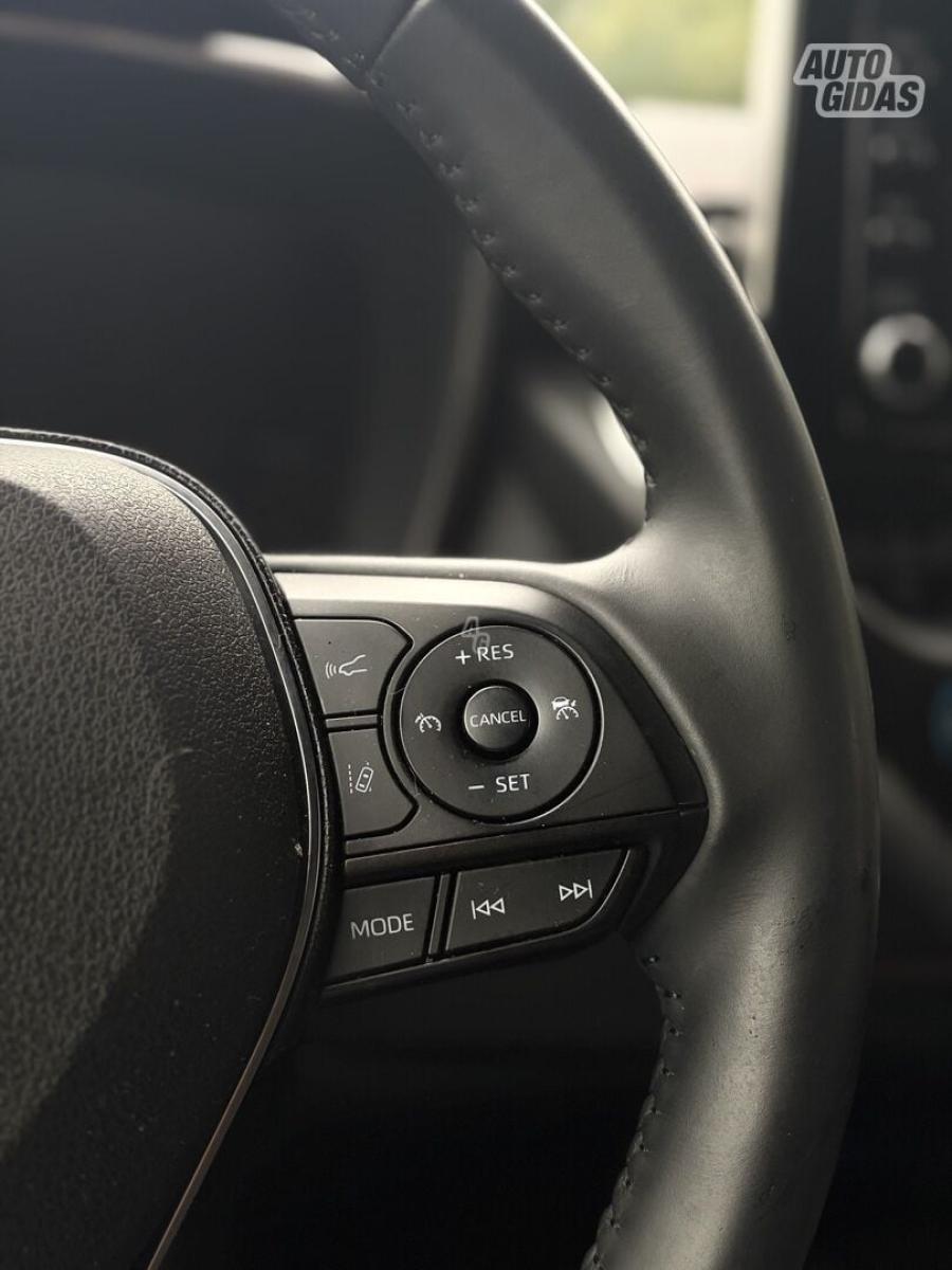 Grey Toyota Corolla 2019 in Vilnius, with an engine capacity of 2.00 L and mileage of 66 thousand km for 15500 €, photo 26 on AUTOMOTO.COM.LV