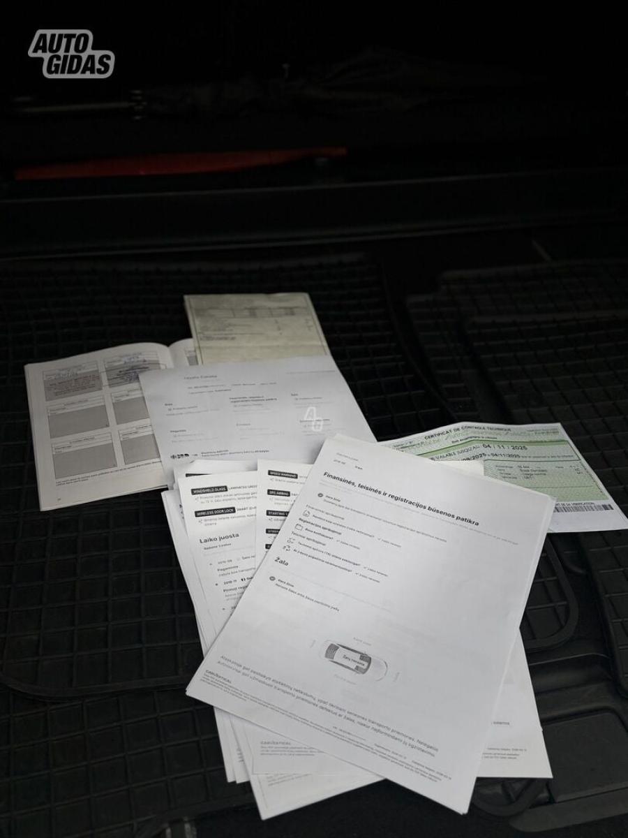 Grey Toyota Corolla 2019 in Vilnius, with an engine capacity of 2.00 L and mileage of 66 thousand km for 15500 €, photo 37 on AUTOMOTO.COM.LV
