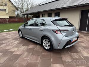 Grey Toyota Corolla 2020 in Riga, with an engine capacity of 1.20 L and mileage of 204 thousand km for 10900 €, photo 4 on AUTOMOTO.COM.LV