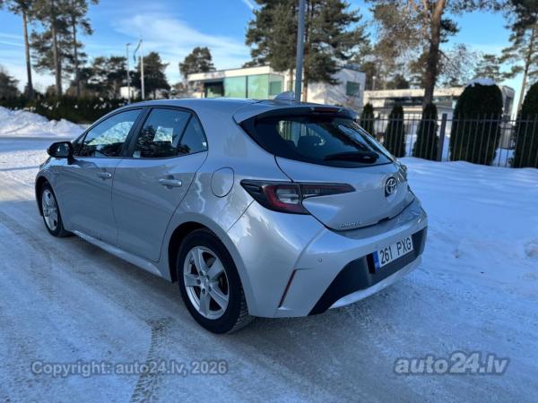 Grey Toyota Corolla 2020 in Tallinn, with an engine capacity of 1.80 L and mileage of 211 thousand km for 11000 €, photo 2 on AUTOMOTO.COM.LV