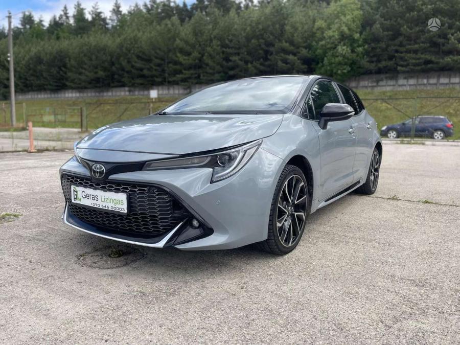 Grey Toyota Corolla 2020 in Vilnius, with an engine capacity of 1.80 L and mileage of 116 thousand km for 14900 €, photo 1 on AUTOMOTO.COM.LV