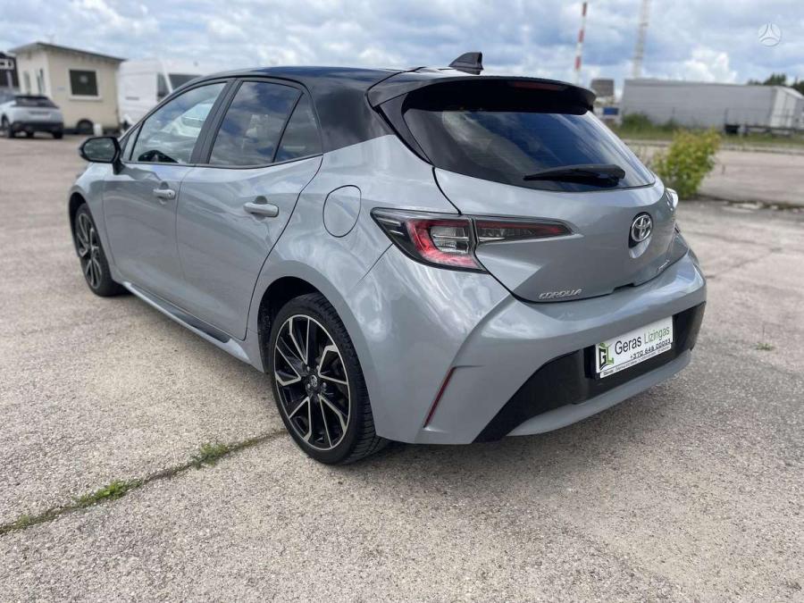 Grey Toyota Corolla 2020 in Vilnius, with an engine capacity of 1.80 L and mileage of 116 thousand km for 14900 €, photo 5 on AUTOMOTO.COM.LV