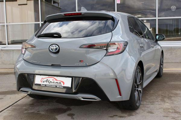 Grey Toyota Corolla 2020 in Vilnius, with an engine capacity of 1.99 L and mileage of 200 thousand km for 18950 €, photo 5 on AUTOMOTO.COM.LV