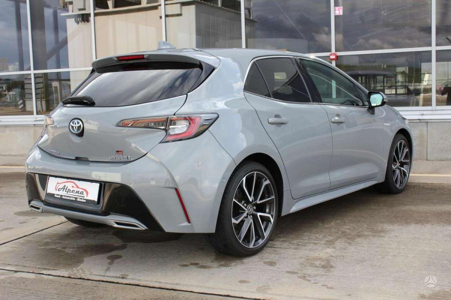 Grey Toyota Corolla 2020 in Vilnius, with an engine capacity of 1.99 L and mileage of 200 thousand km for 18950 €, photo 7 on AUTOMOTO.COM.LV