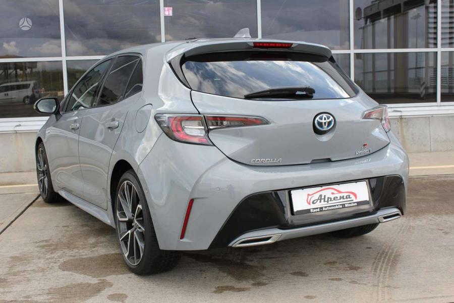 Grey Toyota Corolla 2020 in Vilnius, with an engine capacity of 1.99 L and mileage of 200 thousand km for 18950 €, photo 8 on AUTOMOTO.COM.LV