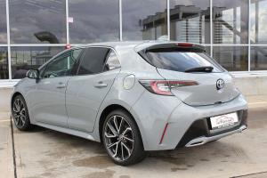 Grey Toyota Corolla 2020 in Vilnius, with an engine capacity of 1.99 L and mileage of 200 thousand km for 18950 €, photo 9 on AUTOMOTO.COM.LV