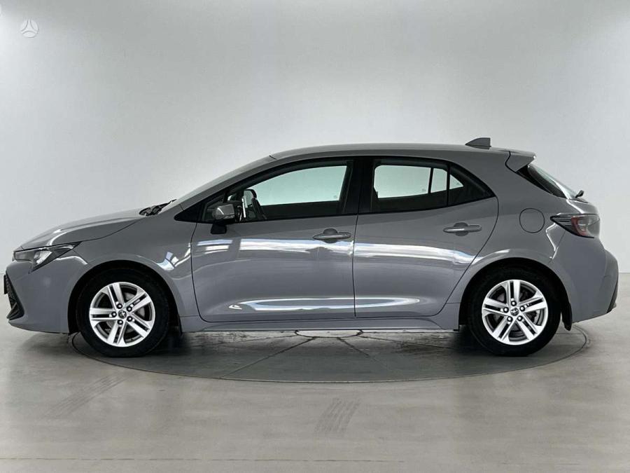 Pelēks Toyota Corolla 2020 Viļņa, ar dzinēja tilpumu 1.20 L un nobraukumu 73 tūkst. km par 14900 €, foto 4 vietnē AUTOMOTO.COM.LV